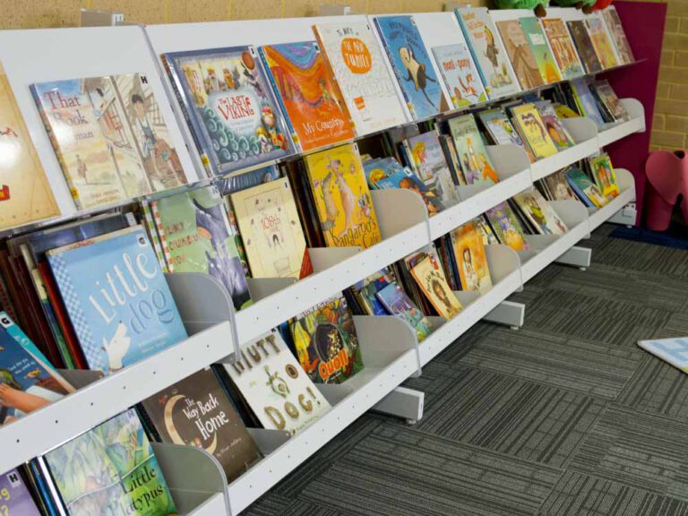 Picture Book Front Facing Shelves with Display Shelf - WALIB